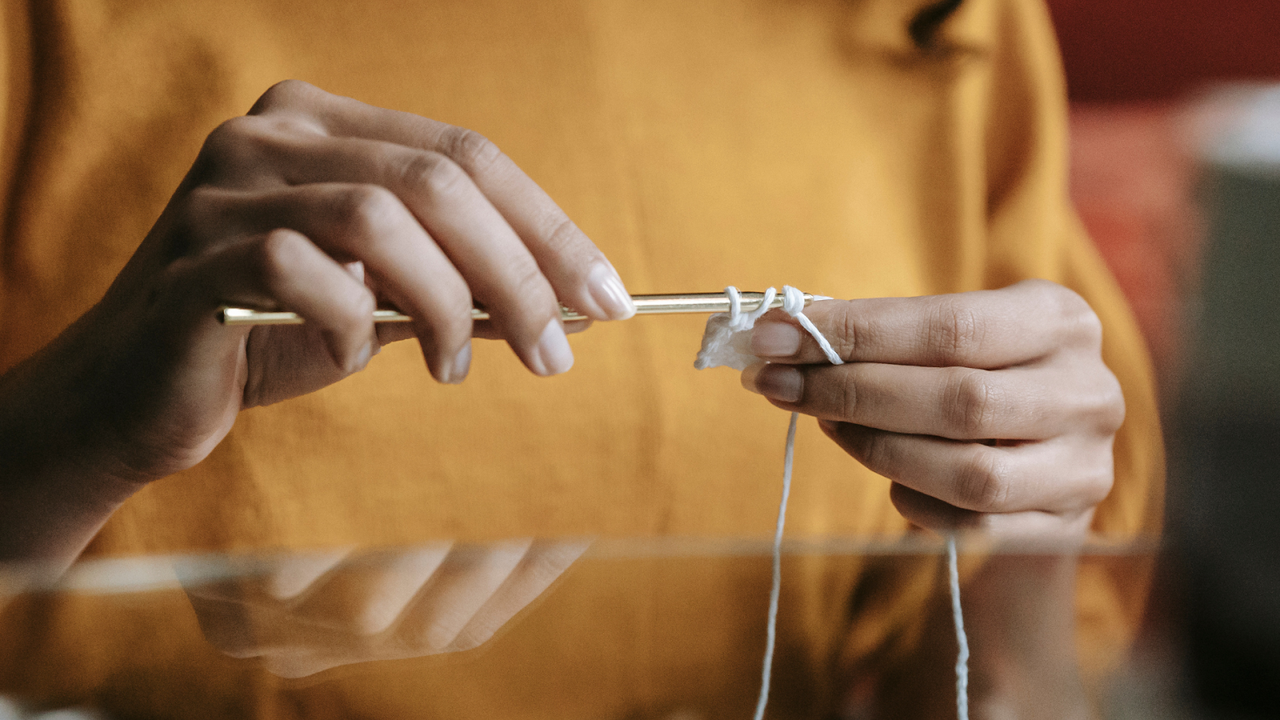 How to Add Yarn When Crocheting Neatly and Securely – Caydo