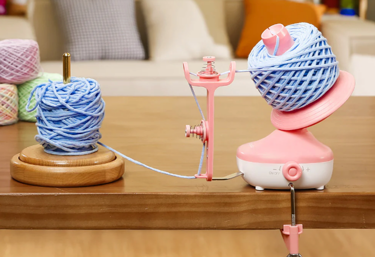 The Best Yarn Winders for Crocheters and Knitters – Caydo