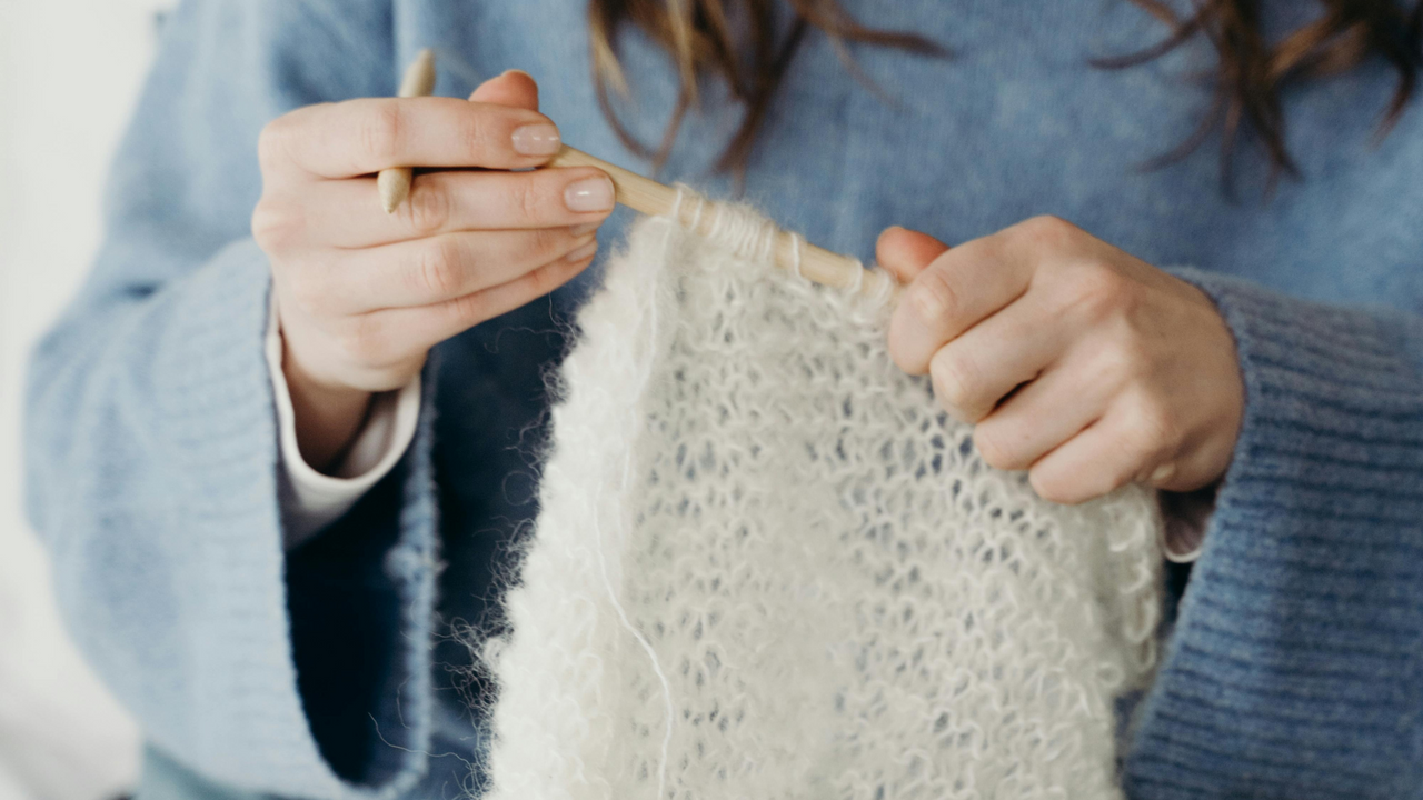 How To Knit a Scarf: Complete Beginner's Guide – Caydo